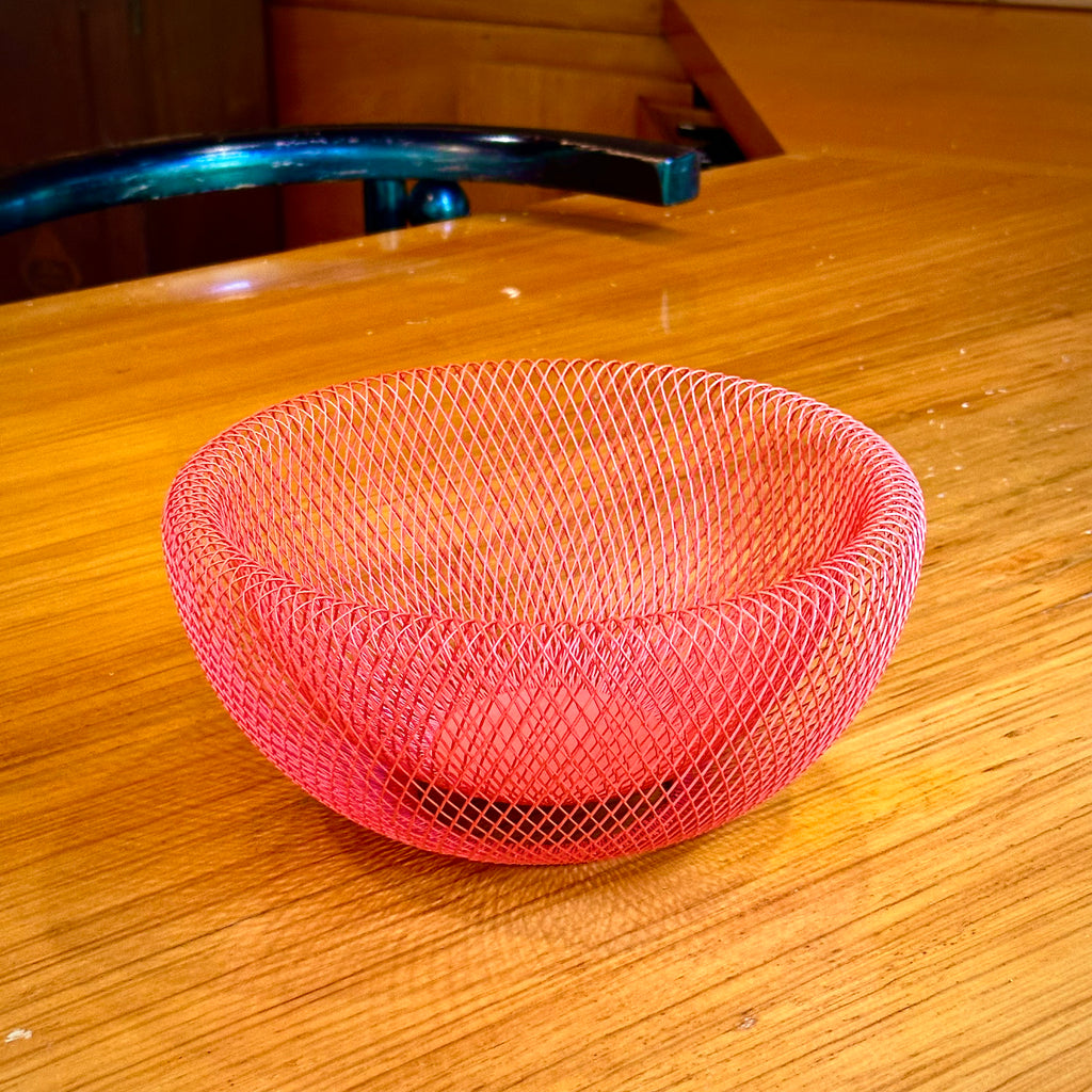 RED Wire Mesh Bowl MoMA – Kentuck Knob